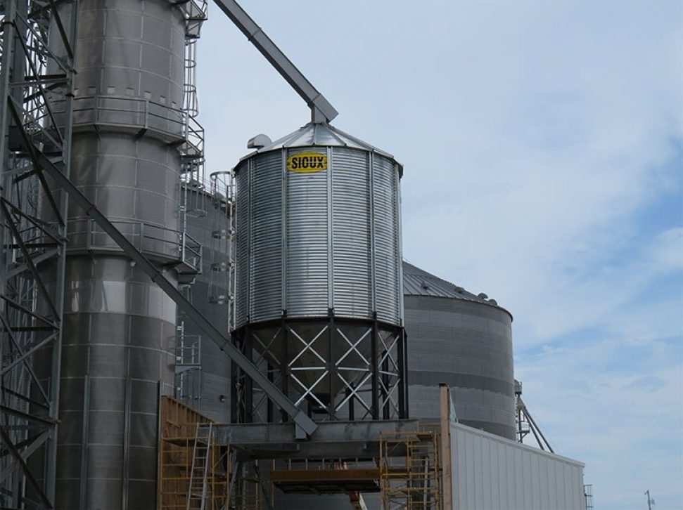 Heavy Duty Hopper Bin | Sioux Steel Company
