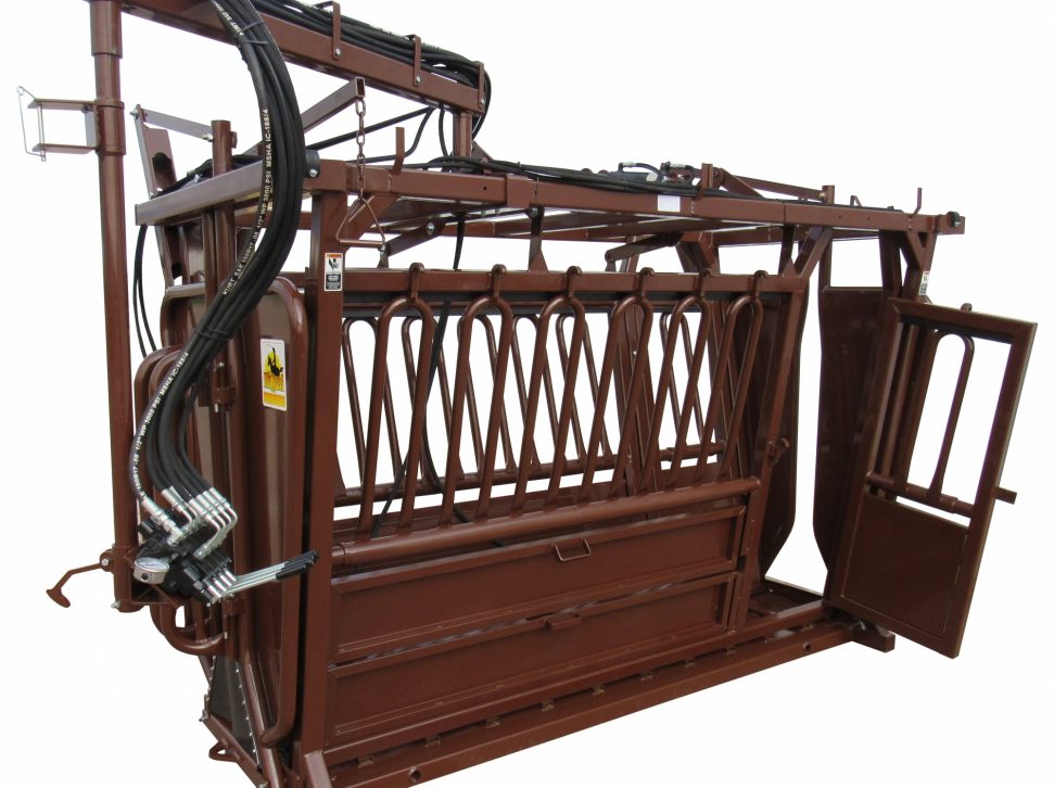 XL Hydraulic Squeeze Chute | Sioux Steel Company